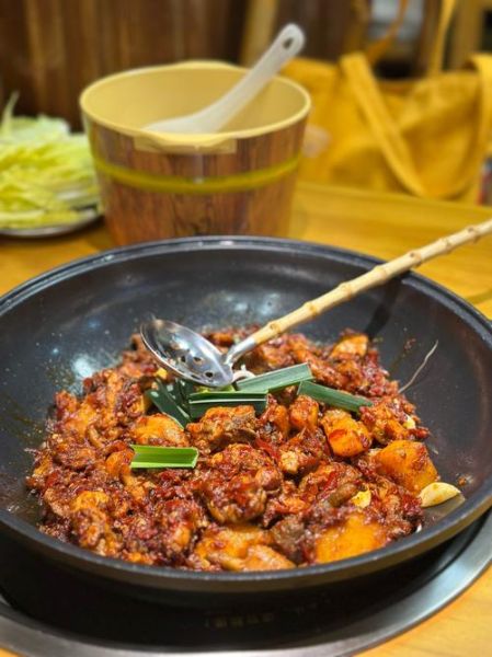 辣子鸡火锅怎么做_正宗辣子鸡火锅底料配方-第1张图片-山城妙识