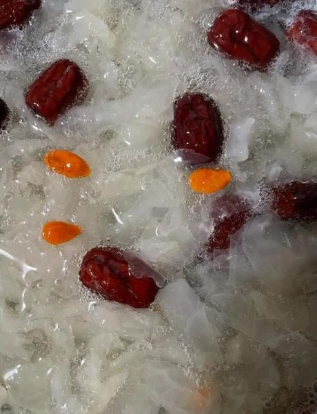 银耳红枣大米粥的做法_银耳红枣大米粥的功效与禁忌-第1张图片-山城妙识 银耳红枣大米粥的做法_银耳红枣大米粥的功效与禁忌-第1张图片-山城妙识