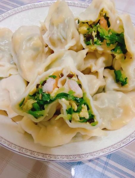 鸡蛋馅饺子配什么菜好吃_鸡蛋饺子馅怎么调才嫩-第2张图片-山城妙识