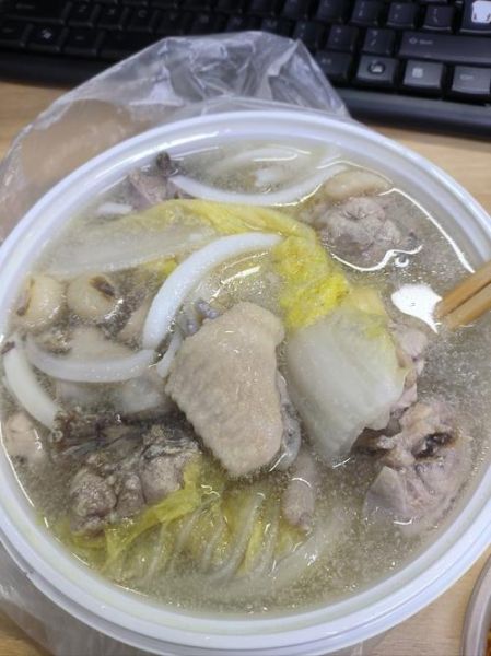 鸡腿熬汤最简单的做法_鸡腿汤怎么熬才白-第3张图片-山城妙识 鸡腿熬汤最简单的做法_鸡腿汤怎么熬才白-第3张图片-山城妙识