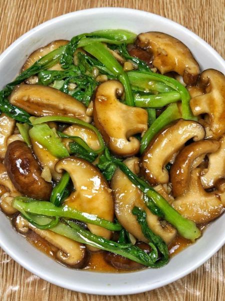 青菜炒香菇怎么炒好吃_青菜炒香菇用焯水吗-第2张图片-山城妙识 青菜炒香菇怎么炒好吃_青菜炒香菇用焯水吗-第2张图片-山城妙识