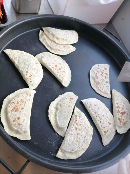 韭菜烙饼怎么做_韭菜烙饼的家常做法-第1张图片-山城妙识 韭菜烙饼怎么做_韭菜烙饼的家常做法-第1张图片-山城妙识