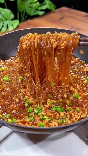 肉沫粉条怎么做好吃_家常做法步骤详解-第3张图片-山城妙识 肉沫粉条怎么做好吃_家常做法步骤详解-第3张图片-山城妙识