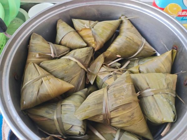 肉粽子煮多久能熟_生肉粽子冷水下锅煮多久-第1张图片-山城妙识 肉粽子煮多久能熟_生肉粽子冷水下锅煮多久-第1张图片-山城妙识