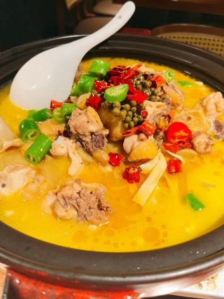 鸡肉火锅怎么做_家常鸡肉火锅的做法大全-第1张图片-山城妙识 鸡肉火锅怎么做_家常鸡肉火锅的做法大全-第1张图片-山城妙识