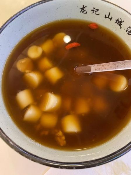 红糖汤圆怎么做_红糖汤圆热量高吗-第3张图片-山城妙识
