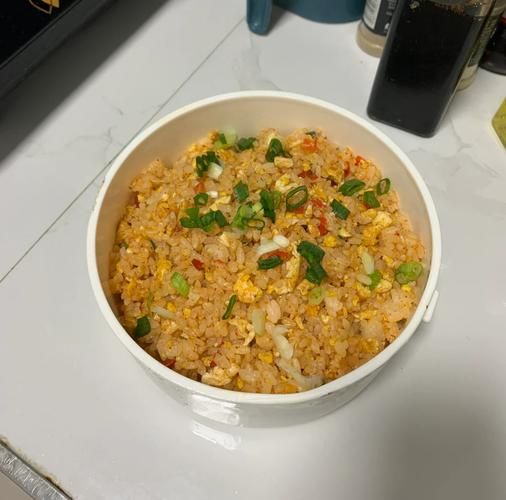 鸡蛋炒大米的做法_隔夜饭怎么炒才粒粒分明-第1张图片-山城妙识 鸡蛋炒大米的做法_隔夜饭怎么炒才粒粒分明-第1张图片-山城妙识