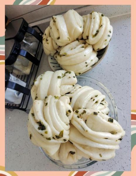 葱油卷怎么做_葱油卷做法视频详细步骤-第2张图片-山城妙识 葱油卷怎么做_葱油卷做法视频详细步骤-第2张图片-山城妙识