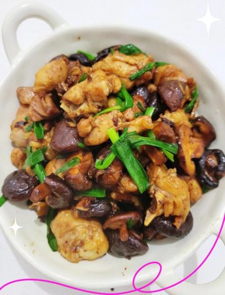 香菇炒鸡块怎么做_香菇炒鸡块的家常做法-第1张图片-山城妙识