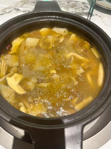 菌汤锅底的做法大全_如何熬出奶白浓汤-第2张图片-山城妙识 菌汤锅底的做法大全_如何熬出奶白浓汤-第2张图片-山城妙识