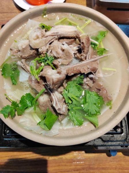 羊肉汤的做法_羊汤怎么熬才白-第3张图片-山城妙识