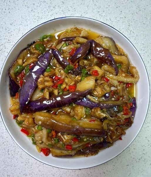 家常红烧茄子怎么做_茄子不吸油的小窍门-第1张图片-山城妙识 家常红烧茄子怎么做_茄子不吸油的小窍门-第1张图片-山城妙识