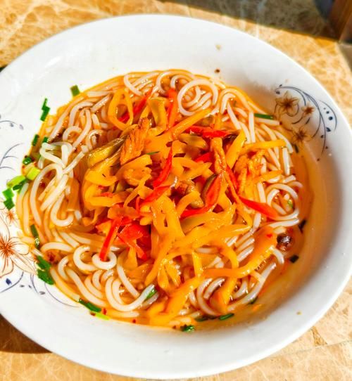 榨菜肉丝汤粉怎么做_榨菜肉丝汤粉热量高吗-第3张图片-山城妙识 榨菜肉丝汤粉怎么做_榨菜肉丝汤粉热量高吗-第3张图片-山城妙识