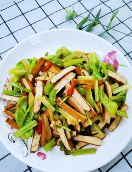 香干芹菜怎么炒好吃_香干芹菜炒几分钟-第1张图片-山城妙识 香干芹菜怎么炒好吃_香干芹菜炒几分钟-第1张图片-山城妙识