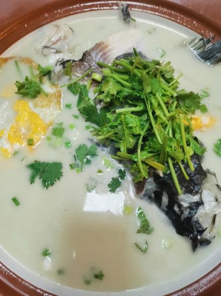 鲢鱼汤怎么做才白_鲢鱼汤去腥的窍门-第1张图片-山城妙识 鲢鱼汤怎么做才白_鲢鱼汤去腥的窍门-第1张图片-山城妙识