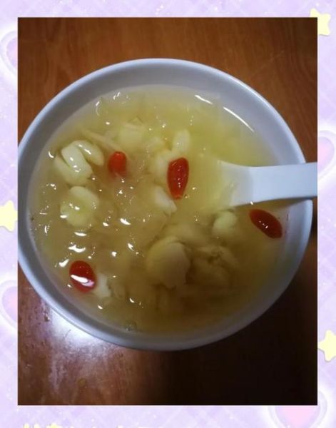 银耳莲子羹怎么做粘稠_银耳莲子羹粘稠窍门-第2张图片-山城妙识 银耳莲子羹怎么做粘稠_银耳莲子羹粘稠窍门-第2张图片-山城妙识