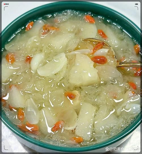 银耳莲子羹怎么做粘稠_银耳莲子羹粘稠窍门-第3张图片-山城妙识 银耳莲子羹怎么做粘稠_银耳莲子羹粘稠窍门-第3张图片-山城妙识