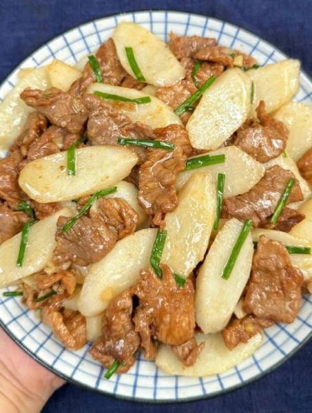 肉炒山药怎么炒好吃_肉炒山药用焯水吗-第1张图片-山城妙识 肉炒山药怎么炒好吃_肉炒山药用焯水吗-第1张图片-山城妙识