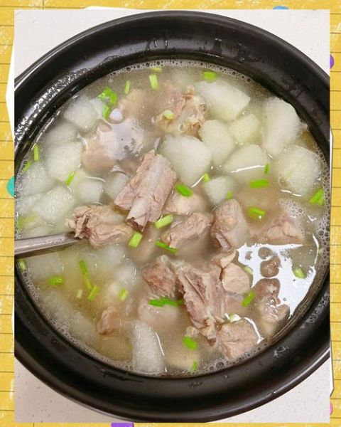 家常炖排骨汤的做法_排骨汤怎么炖才白-第1张图片-山城妙识