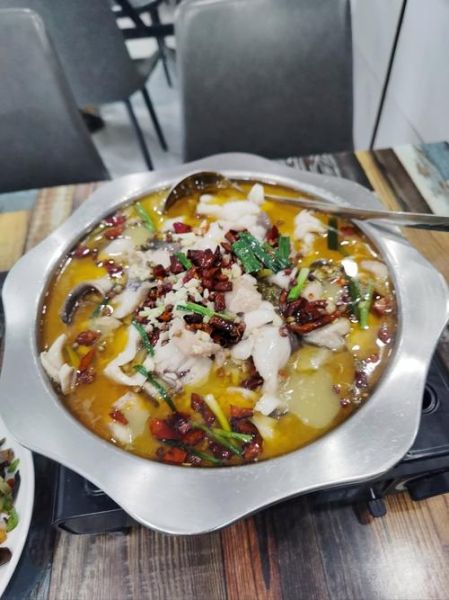 酸菜鱼头火锅怎么做_酸菜鱼头火锅底料选哪种-第3张图片-山城妙识 酸菜鱼头火锅怎么做_酸菜鱼头火锅底料选哪种-第3张图片-山城妙识