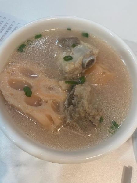 洪湖莲藕排骨汤怎么做_洪湖莲藕排骨汤功效-第2张图片-山城妙识 洪湖莲藕排骨汤怎么做_洪湖莲藕排骨汤功效-第2张图片-山城妙识