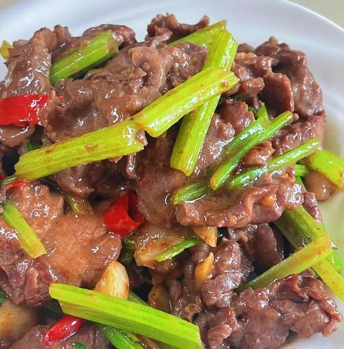 西芹炒牛肉怎么炒才嫩_西芹炒牛肉的家常做法-第3张图片-山城妙识 西芹炒牛肉怎么炒才嫩_西芹炒牛肉的家常做法-第3张图片-山城妙识