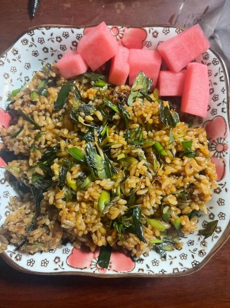 蒜苗腊肉炒饭怎么做_腊肉炒饭的正宗做法-第2张图片-山城妙识 蒜苗腊肉炒饭怎么做_腊肉炒饭的正宗做法-第2张图片-山城妙识
