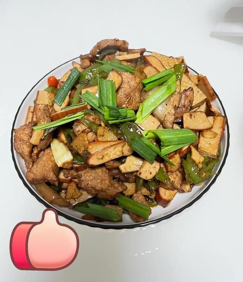 香干辣椒炒肉怎么做_香干辣椒炒肉正宗做法-第1张图片-山城妙识 香干辣椒炒肉怎么做_香干辣椒炒肉正宗做法-第1张图片-山城妙识