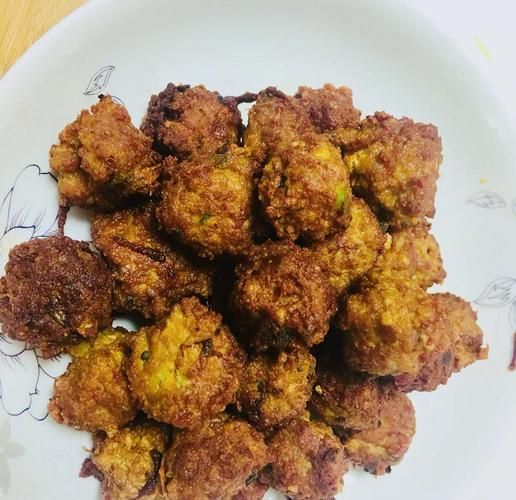 香酥肉丸怎么做_香酥肉丸用什么肉最好-第3张图片-山城妙识 香酥肉丸怎么做_香酥肉丸用什么肉最好-第3张图片-山城妙识