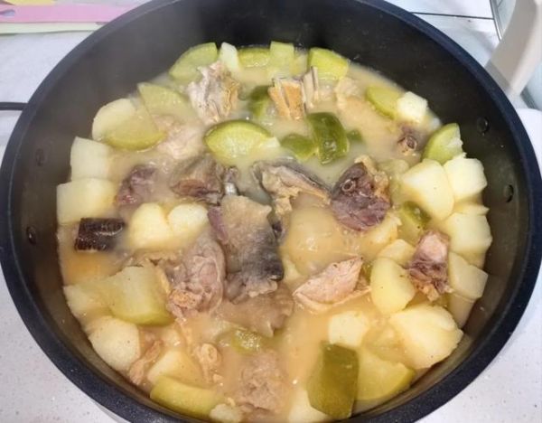 腊鸡汤怎么炖好喝_腊鸡汤去咸技巧-第1张图片-山城妙识 腊鸡汤怎么炖好喝_腊鸡汤去咸技巧-第1张图片-山城妙识