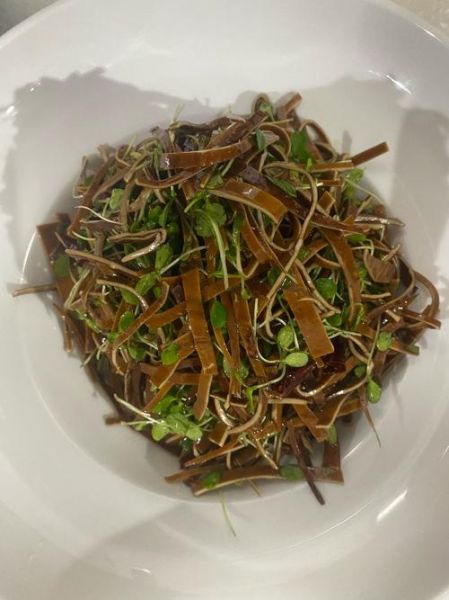 香椿芽拌豆腐怎么做_香椿芽拌豆腐的营养价值-第1张图片-山城妙识 香椿芽拌豆腐怎么做_香椿芽拌豆腐的营养价值-第1张图片-山城妙识