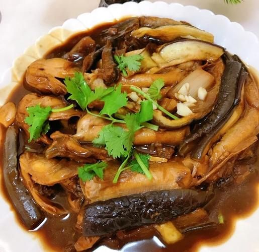 茄子鱼煲怎么做_茄子鱼煲家常做法-第1张图片-山城妙识 茄子鱼煲怎么做_茄子鱼煲家常做法-第1张图片-山城妙识