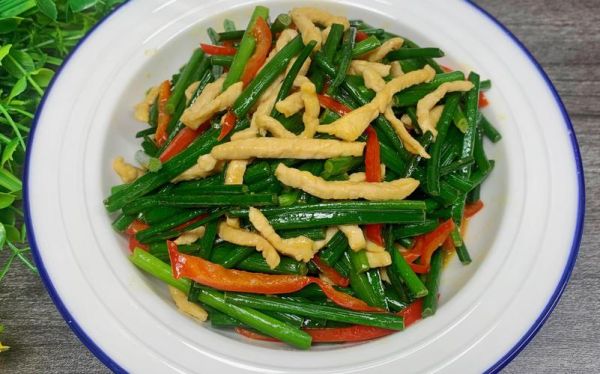 韭菜苔炒肉丝怎么炒才嫩_韭菜苔炒肉丝的家常做法-第3张图片-山城妙识 韭菜苔炒肉丝怎么炒才嫩_韭菜苔炒肉丝的家常做法-第3张图片-山城妙识