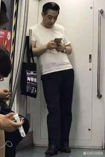 海带缠潜艇帆布包_为什么突然火了-第3张图片-山城妙识 海带缠潜艇帆布包_为什么突然火了-第3张图片-山城妙识