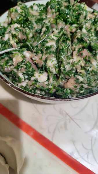 荠菜猪肉饺子馅怎么调才鲜嫩_荠菜猪肉饺子馅的做法窍门-第1张图片-山城妙识 荠菜猪肉饺子馅怎么调才鲜嫩_荠菜猪肉饺子馅的做法窍门-第1张图片-山城妙识