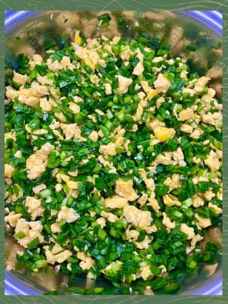 韭菜鸡蛋水饺怎么调馅_韭菜鸡蛋馅要不要焯水-第1张图片-山城妙识 韭菜鸡蛋水饺怎么调馅_韭菜鸡蛋馅要不要焯水-第1张图片-山城妙识