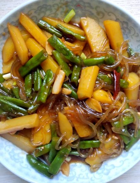 豆角炖土豆怎么做好吃_家常做法步骤详解-第1张图片-山城妙识 豆角炖土豆怎么做好吃_家常做法步骤详解-第1张图片-山城妙识