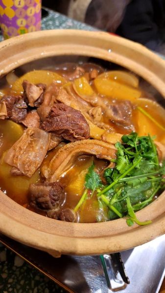 牛腩怎么炖才烂_牛腩配料有哪些-第1张图片-山城妙识 牛腩怎么炖才烂_牛腩配料有哪些-第1张图片-山城妙识
