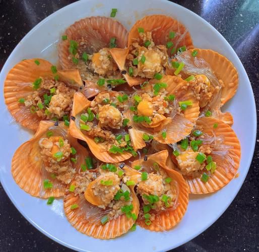 蒜蓉扇贝怎么蒸才鲜嫩_蒜蓉扇贝做法窍门-第1张图片-山城妙识