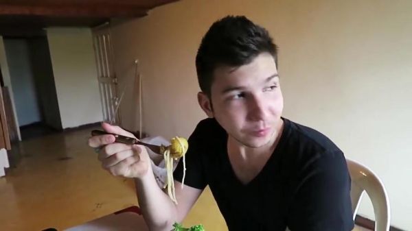 鳄梨小哥是谁_鳄梨小哥为什么这么火-第3张图片-山城妙识 鳄梨小哥是谁_鳄梨小哥为什么这么火-第3张图片-山城妙识