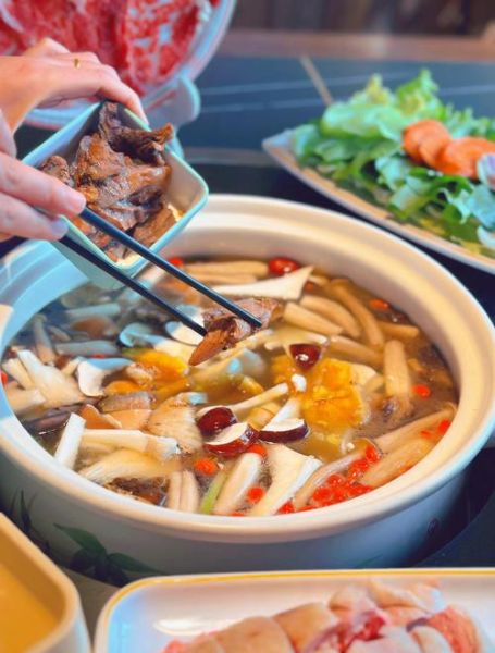 自制火锅汤底家常做法_怎么做才好吃-第3张图片-山城妙识