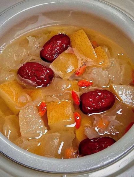 银耳雪梨汤炖多久_银耳雪梨汤炖多久才出胶-第3张图片-山城妙识 银耳雪梨汤炖多久_银耳雪梨汤炖多久才出胶-第3张图片-山城妙识