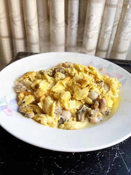 炒生蚝的家常做法_生蚝怎么炒才鲜嫩-第1张图片-山城妙识