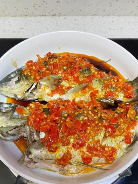 剁椒凉拌鲫鱼怎么做_剁椒凉拌鲫鱼正宗做法-第1张图片-山城妙识 剁椒凉拌鲫鱼怎么做_剁椒凉拌鲫鱼正宗做法-第1张图片-山城妙识