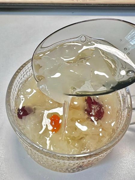 银耳汤怎么煮才粘稠_银耳汤出胶窍门-第2张图片-山城妙识 银耳汤怎么煮才粘稠_银耳汤出胶窍门-第2张图片-山城妙识