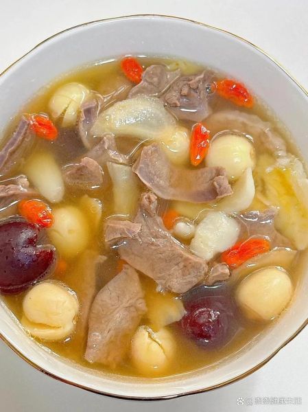 猪心炖什么好吃又营养_猪心炖汤最佳搭配-第1张图片-山城妙识