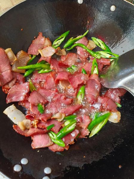 腊肉怎么做好吃_腊肉的家常做法大全-第2张图片-山城妙识 腊肉怎么做好吃_腊肉的家常做法大全-第2张图片-山城妙识