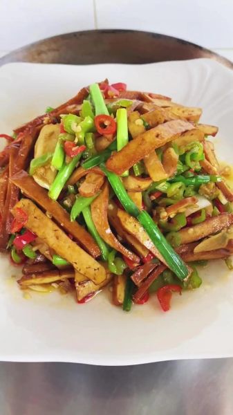 香干炒青椒怎么做_香干炒青椒热量高吗-第1张图片-山城妙识 香干炒青椒怎么做_香干炒青椒热量高吗-第1张图片-山城妙识