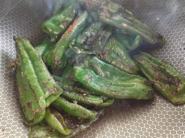 虎皮辣子怎么做_虎皮辣子不糊锅技巧-第3张图片-山城妙识 虎皮辣子怎么做_虎皮辣子不糊锅技巧-第3张图片-山城妙识