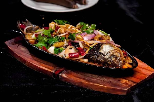 铁板烤鱼怎么做_铁板烤鱼配料有哪些-第2张图片-山城妙识 铁板烤鱼怎么做_铁板烤鱼配料有哪些-第2张图片-山城妙识